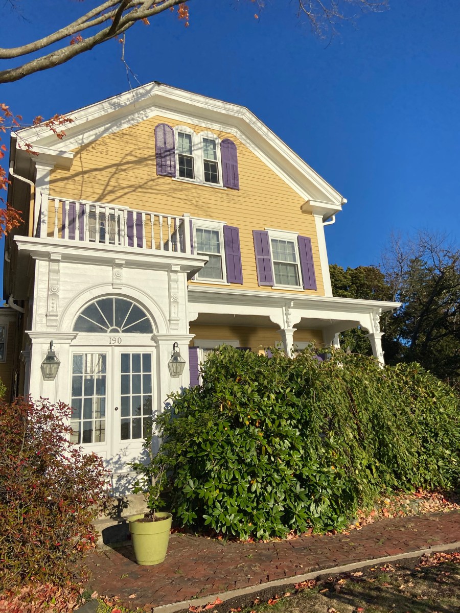 Lakers House – Walkies Through History