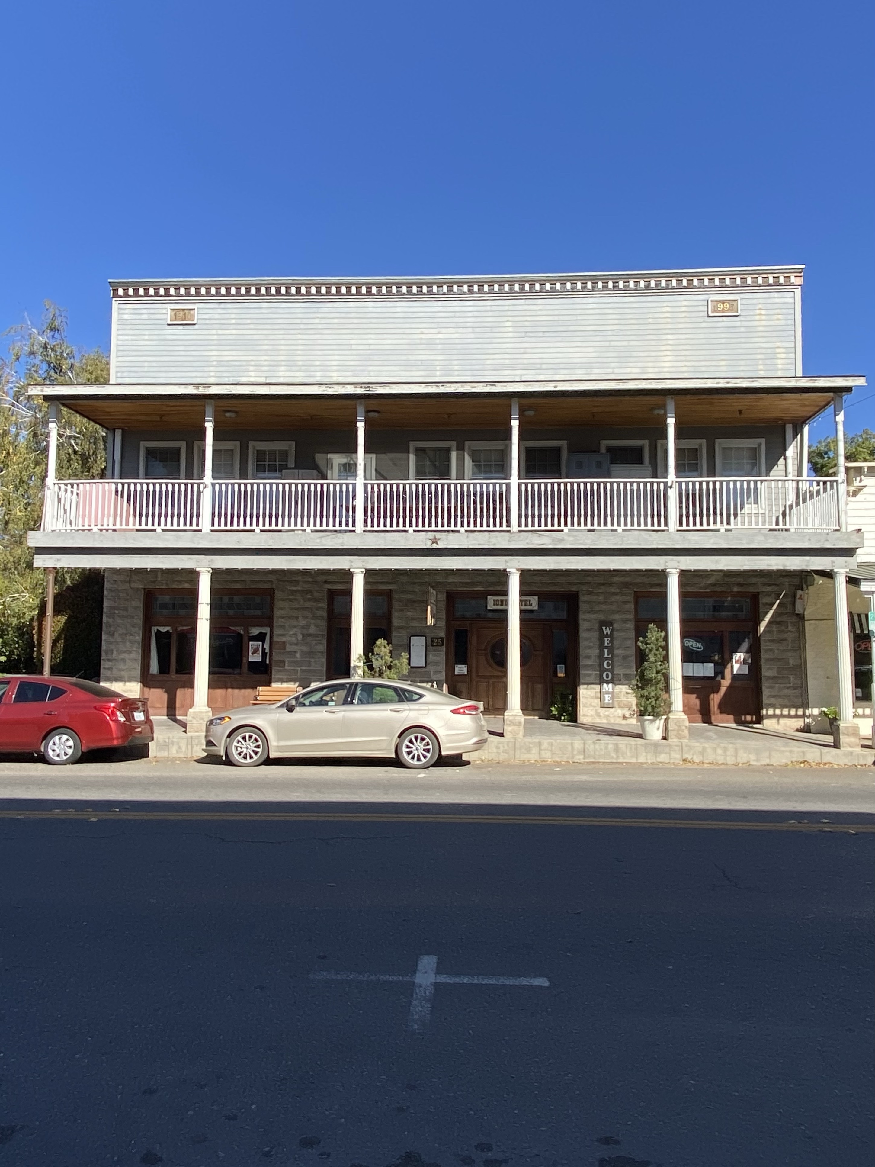 Ione Hotel – Walkies Through History