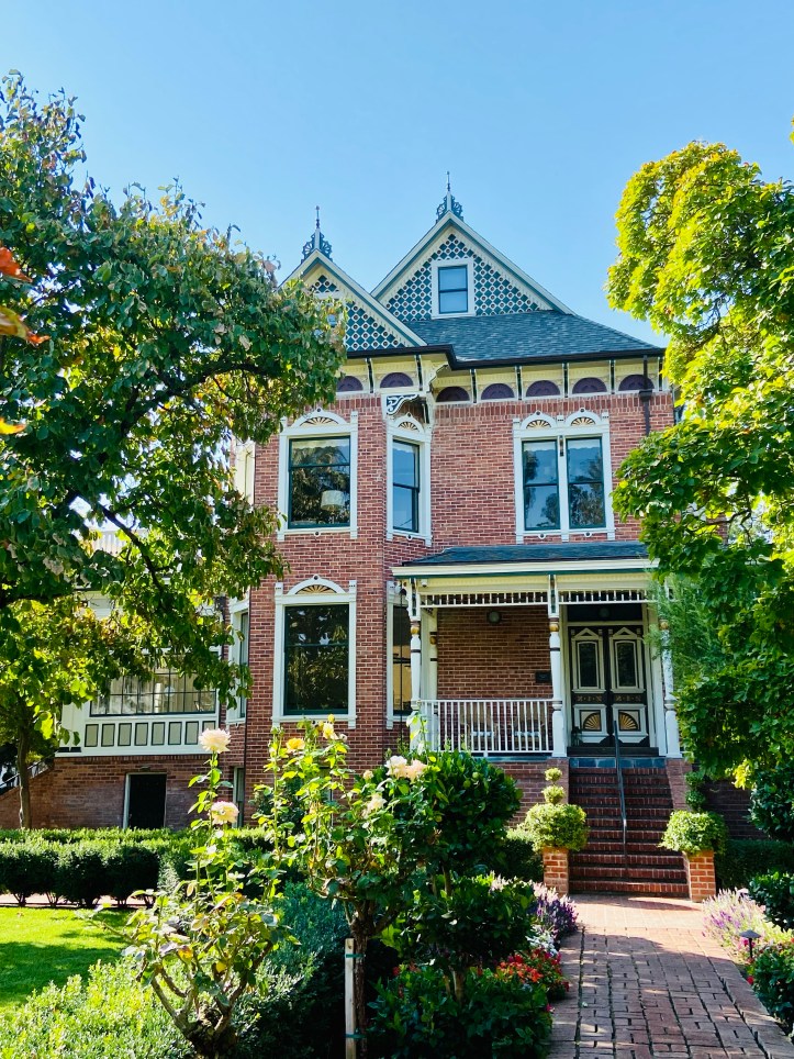 Buck Mansion – Walkies Through History